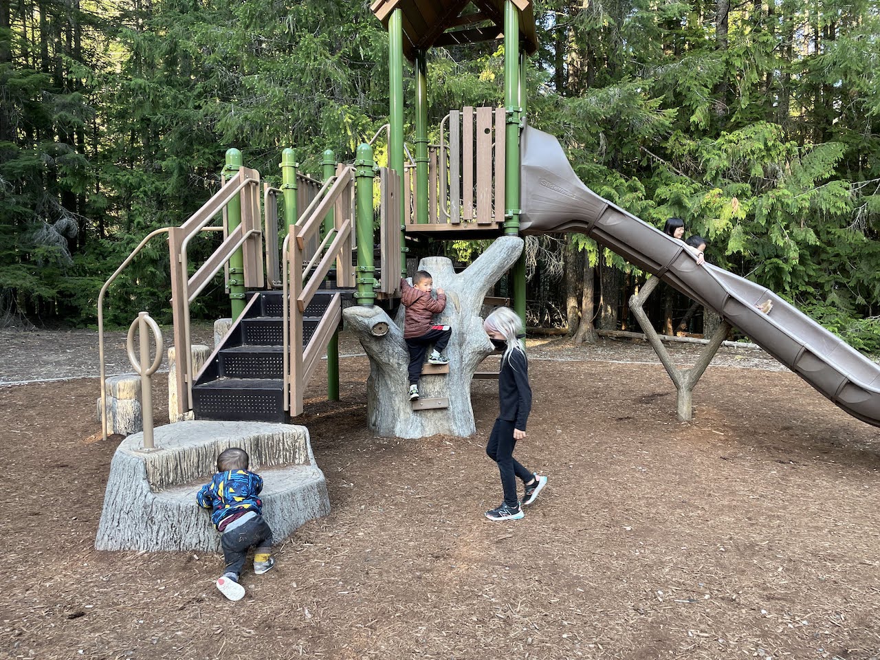 Camping at Chilliwack Lake Provincial Park - Outdoor Family